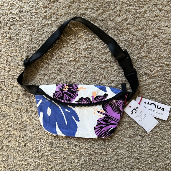 ALOHA Collection | Bags | Aloha Collection Papeete Mini Hip Pack | Poshmark